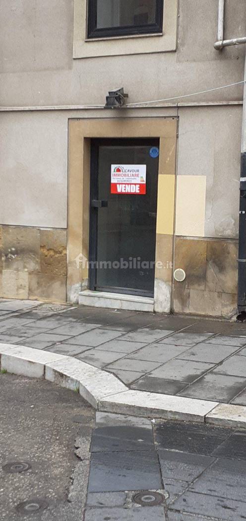 Locale commerciale in Vendita
