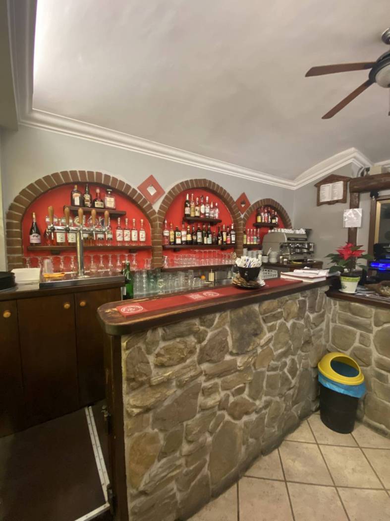 Locale commerciale in Vendita