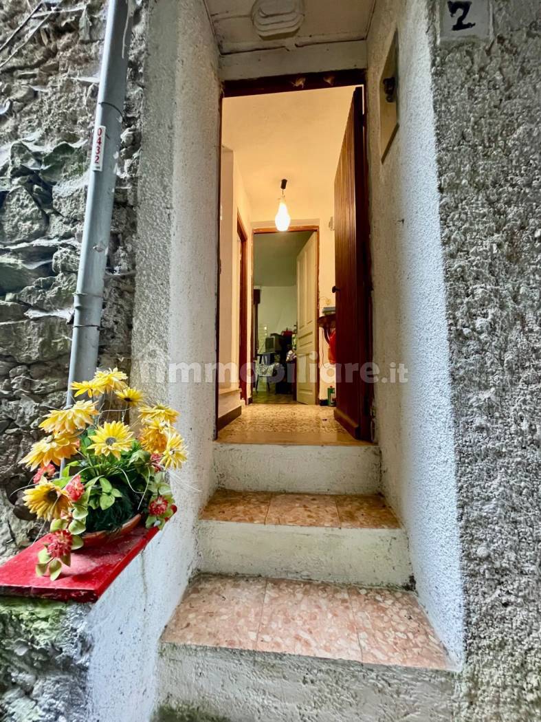 Trilocale via Forno 5, Buggio, Pigna