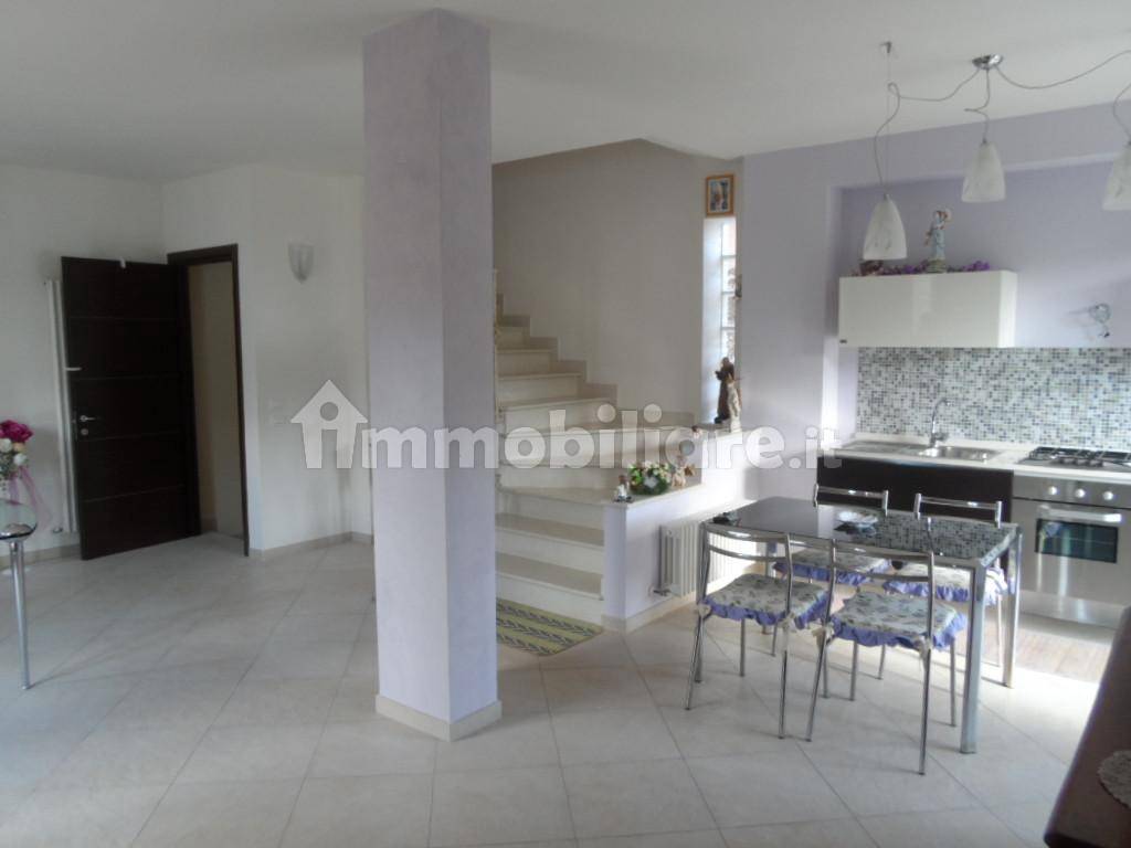 Villa a schiera via Garibaldi, Acquaviva Picena