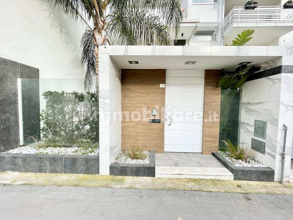 Villa unifamiliare via Enrico De Nicola, Trentola-Ducenta