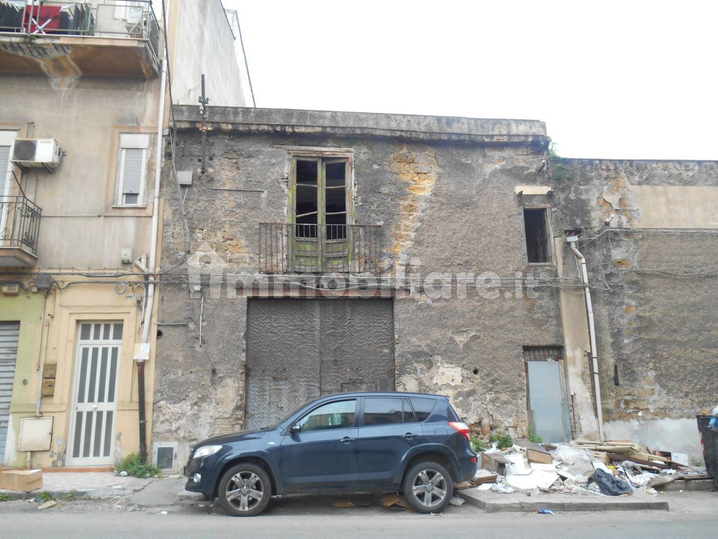 Locale commerciale in Vendita