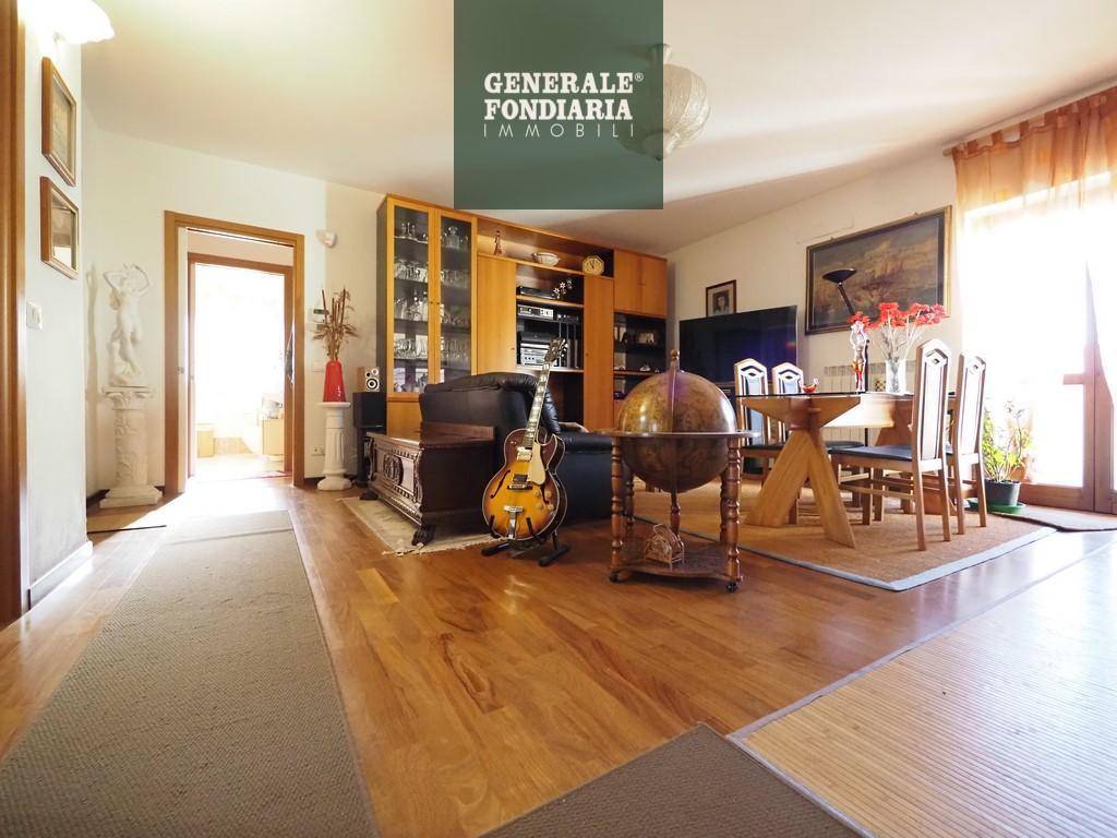 Appartamento via Cisa Sud 271, Centro, Santo Stefano di Magra