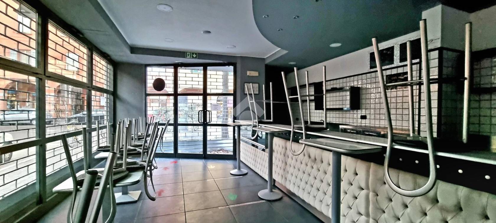 Locale commerciale in Vendita