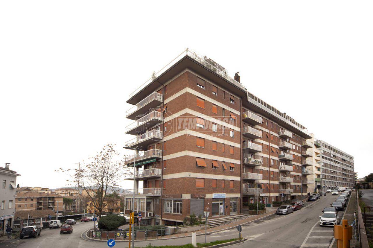 Quadrilocale buono stato, secondo piano, Semicentro - Stazione, Perugia