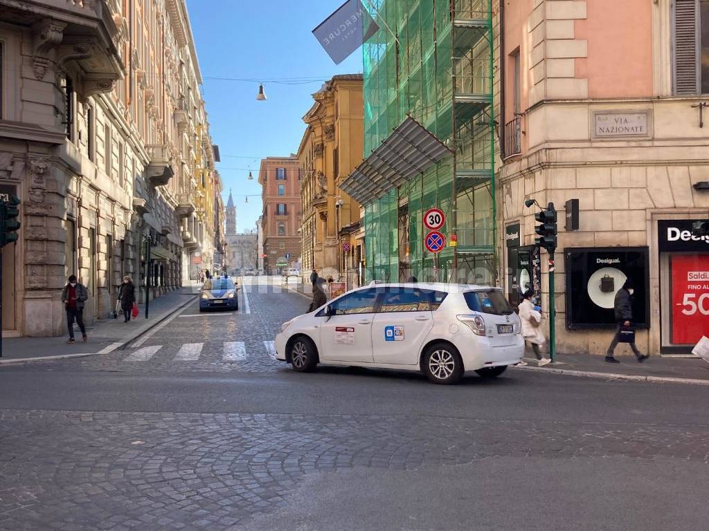 Locale commerciale via Nazionale, Roma, rif. 92251526 - Immobiliare.it