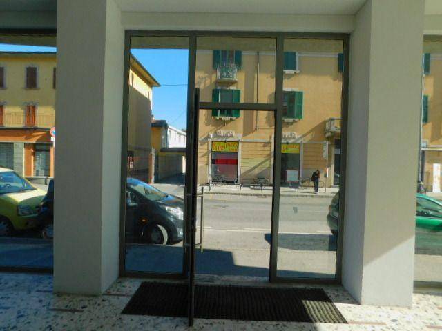 Locale commerciale in Vendita