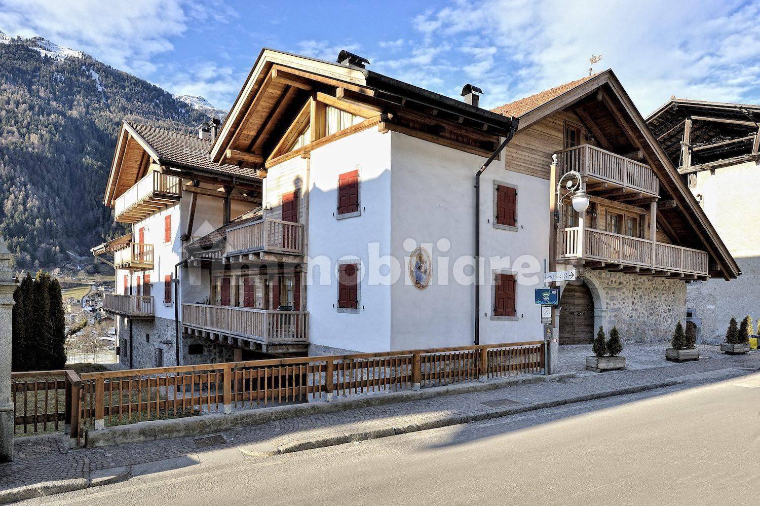 Trilocale via Dottor Antonio Ferrazza 55, Bocenago