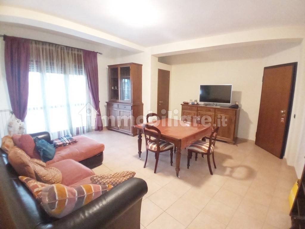 Trilocale 75 m², Centro, Avezzano