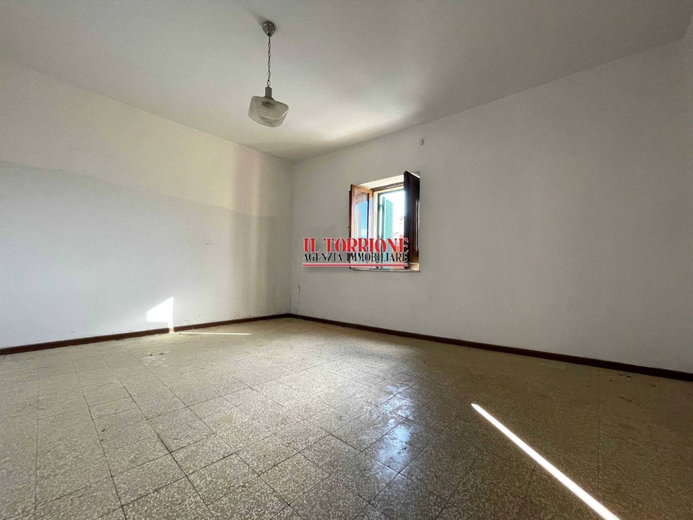 Trilocale via Nazario Sauro, Castelli, Pescia Nord, Pescia