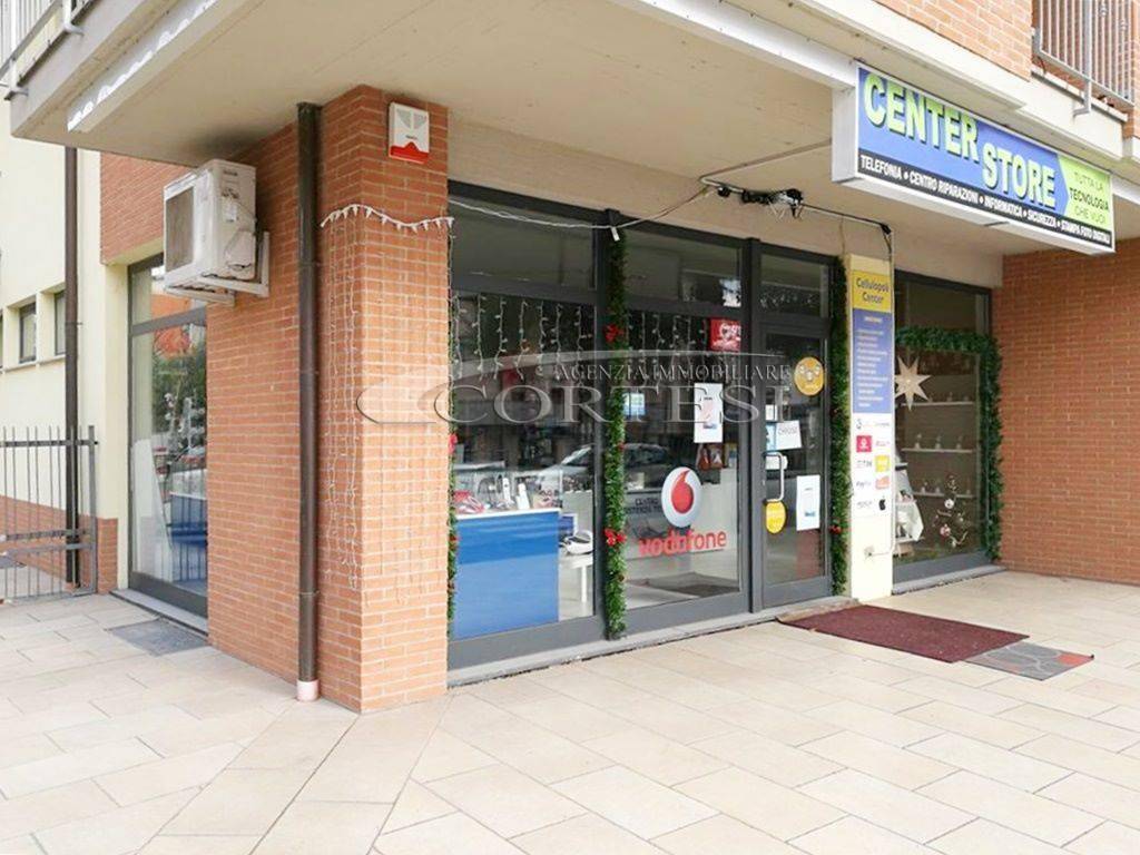 Negozio - Locale commerciale in Vendita