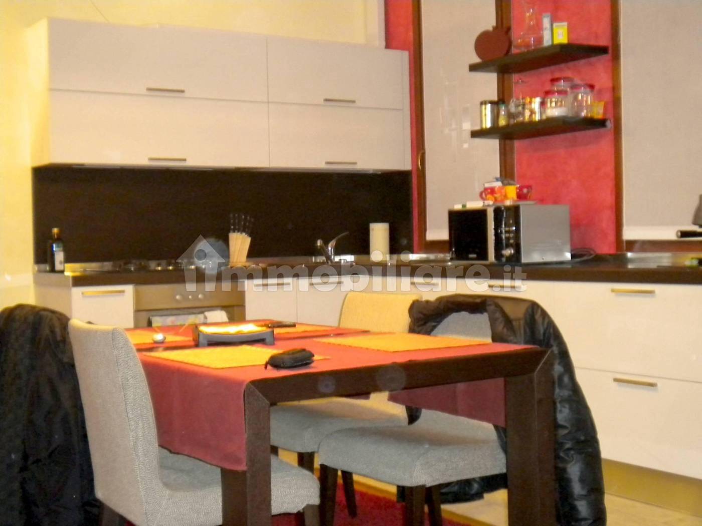 Bilocale via degli Alpini 18, Centro, Merate