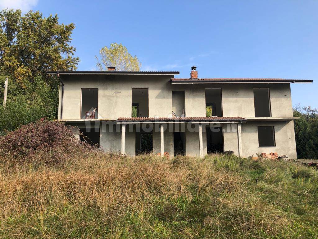 Villa bifamiliare via Resiassa 6, Bagnolo Piemonte