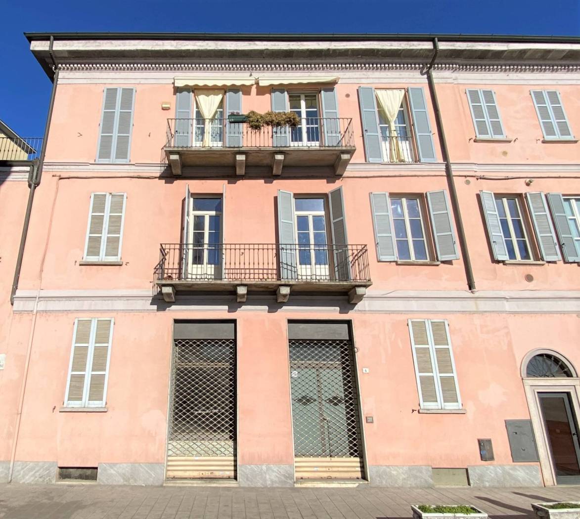 Locale commerciale in Vendita