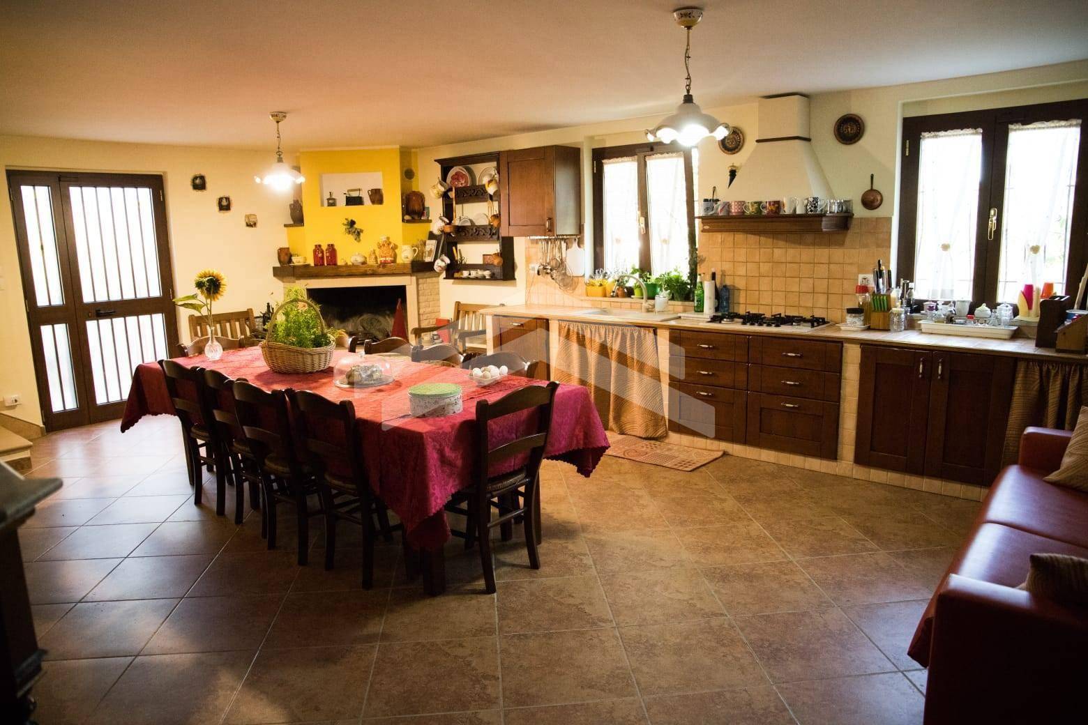 Villa unifamiliare, nuova, 102 m², Guardialfiera