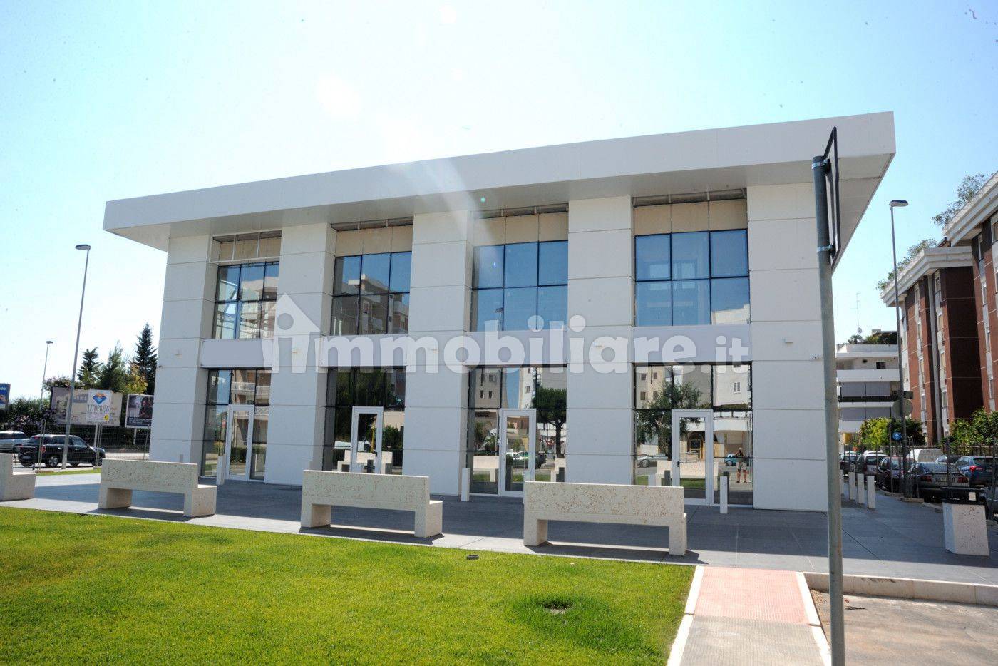 Locale commerciale in Vendita