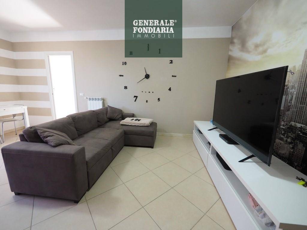 Trilocale ottimo stato, secondo piano, Centro, Aulla