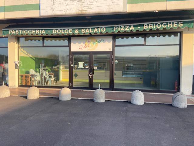 Locale commerciale in Vendita