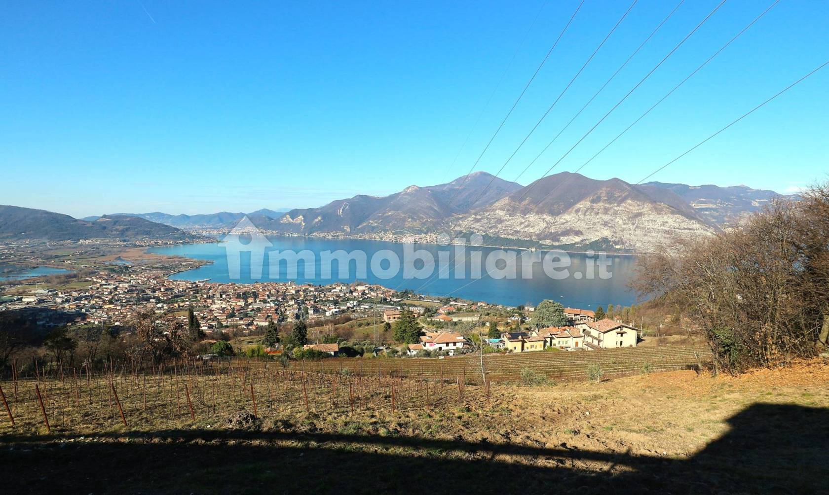 Locale commerciale in Vendita