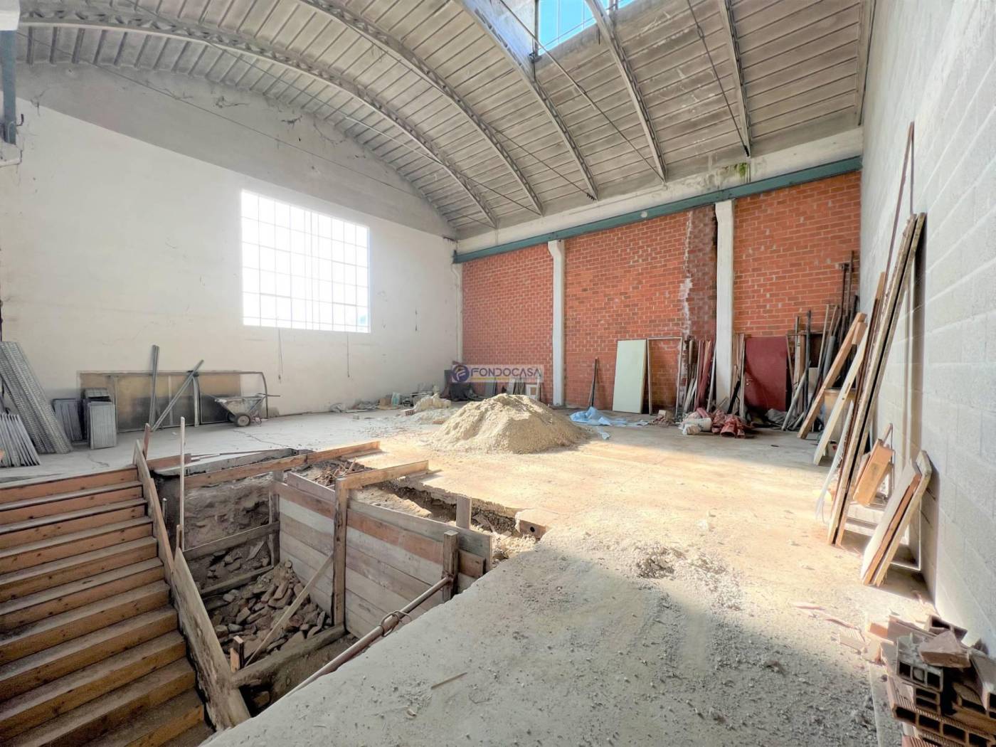 Locale commerciale in Vendita