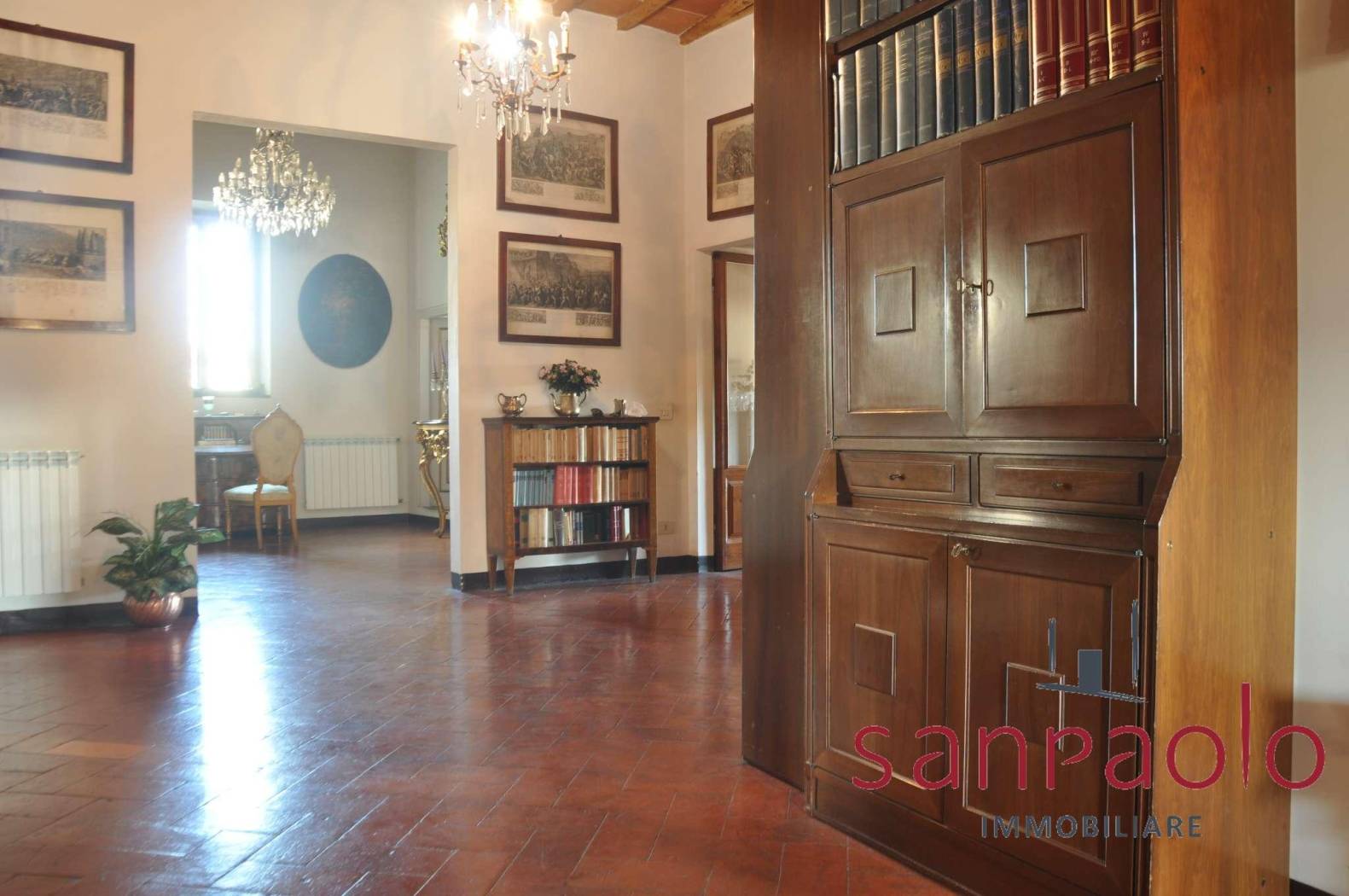Appartamento via Curtatone e Montanara, Piazza della Sala, Pistoia