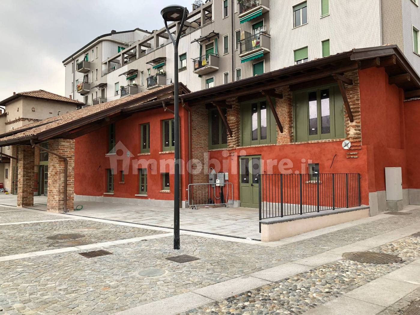 Locale commerciale in Vendita