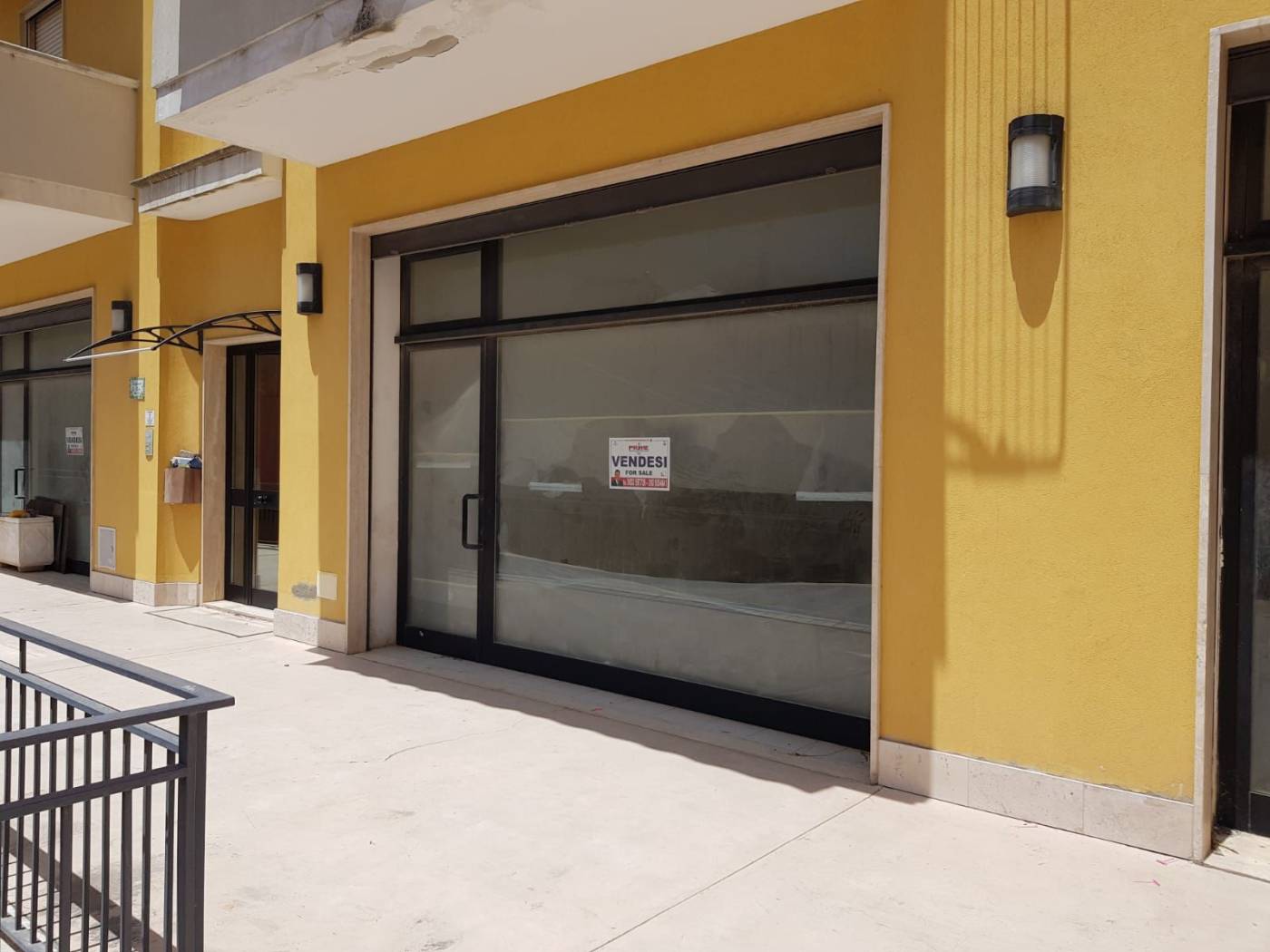 Locale commerciale in Vendita