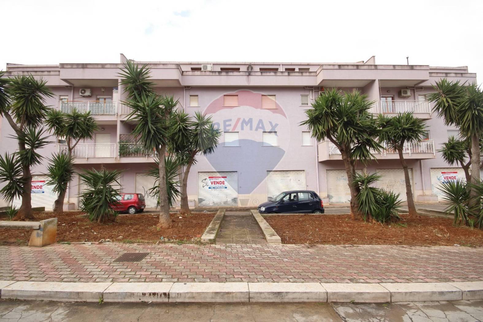 Locale commerciale in Vendita