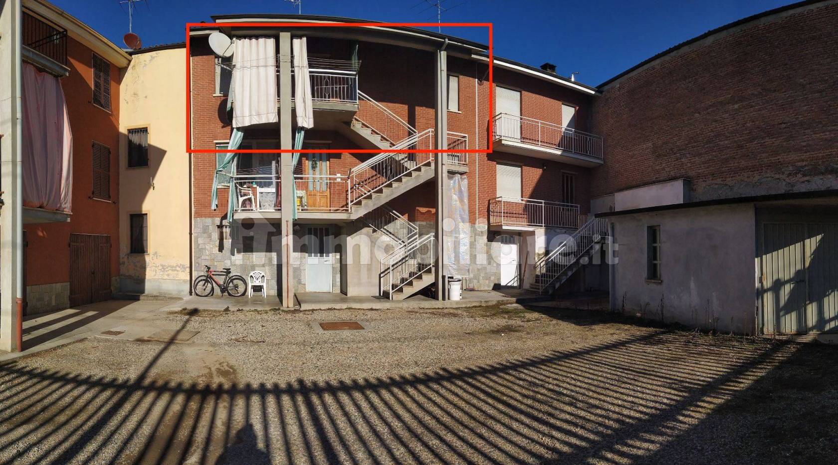 Trilocale piazza Medici del Vascello 17, Centro, Castello di Annone