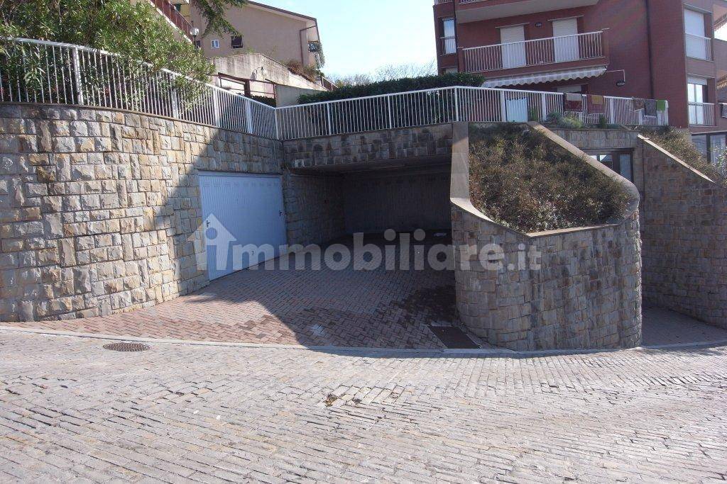 Garage - Box in Vendita