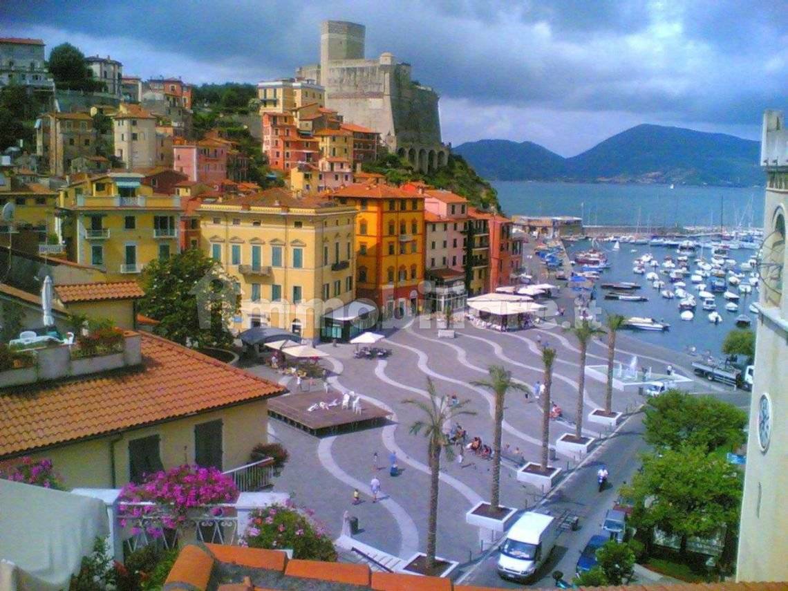 Quadrilocale via della Repubblica, Lerici Paese, Lerici