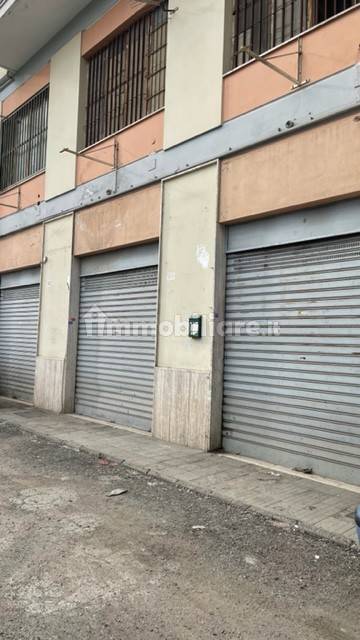 Locale commerciale in Vendita