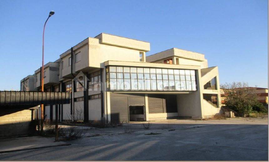 Magazzino o deposito in Vendita