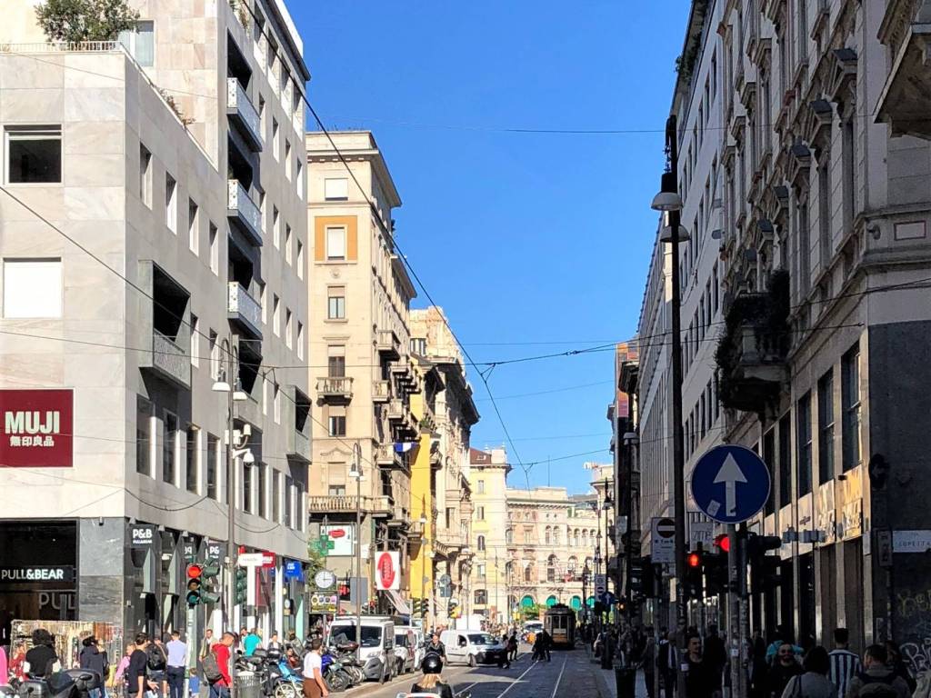 Locale commerciale via Torino, Milano, rif. 93647634 - Immobiliare.it