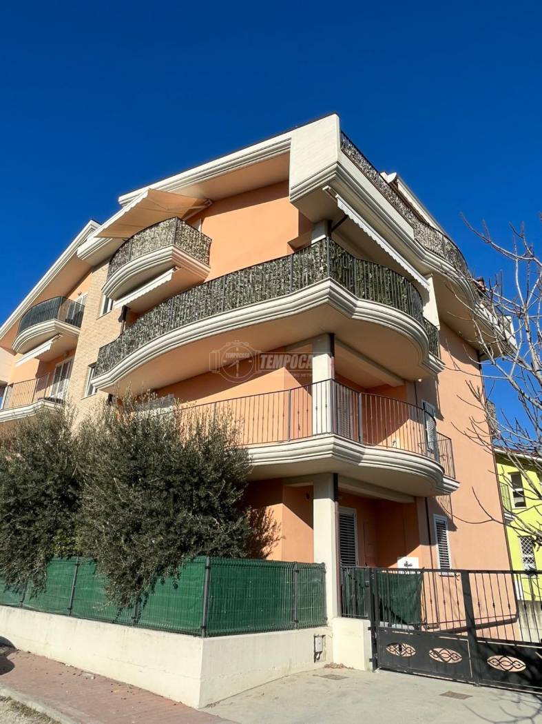 Trilocale via roma 679, Villa Rosa, Martinsicuro