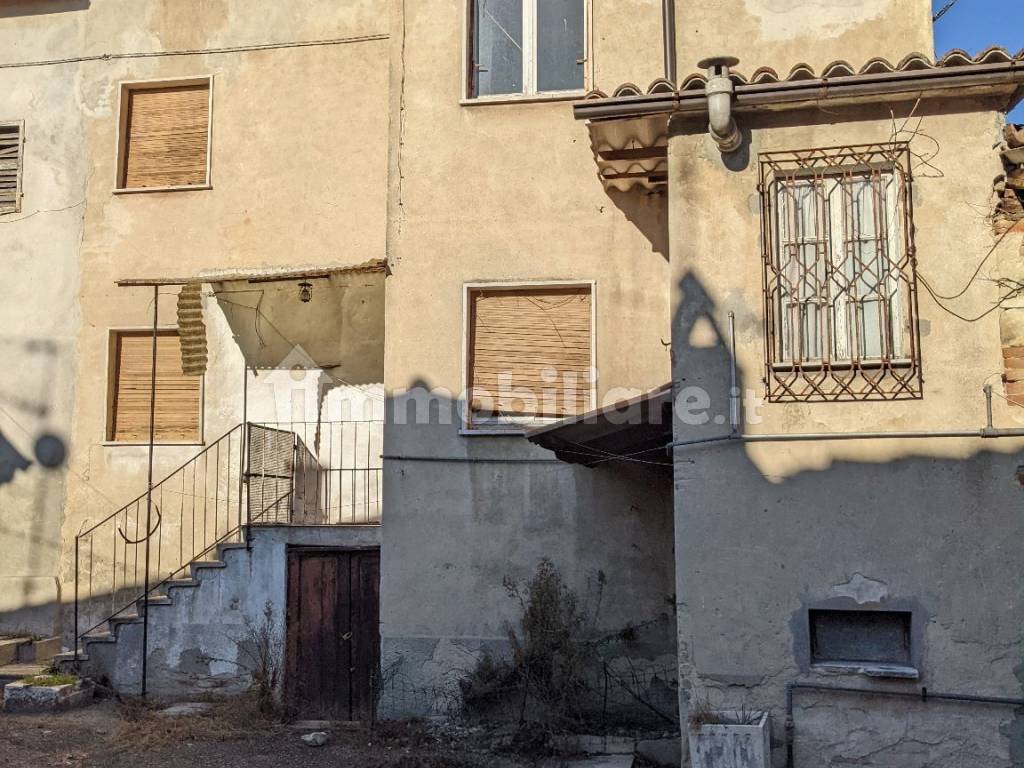 Palazzo - Edificio via Strada Vecchia, Ziano Piacentino, rif. 93650474 ...
