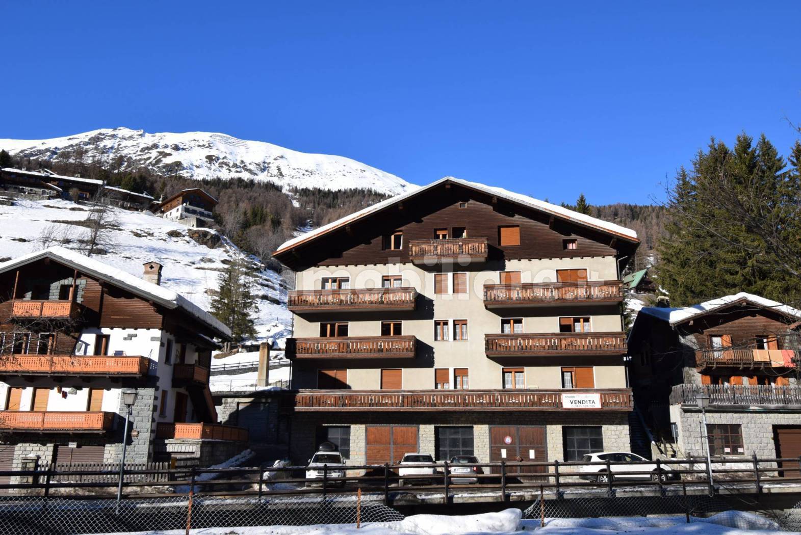 Trilocale Route J  B  Dondeynaz, Champoluc Champlan, Ayas