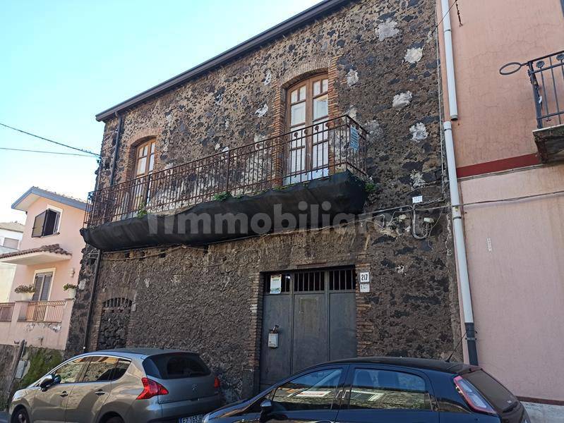 Vendita Rustico in via Umberto San Pietro Clarenza. Da ristrutturare ...