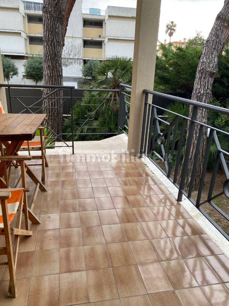 Trilocale nuovo, terzo piano, Centro, Bordighera