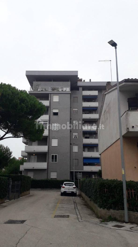 Appartamento via Ugo Foscolo 13, Centro, Porto Recanati