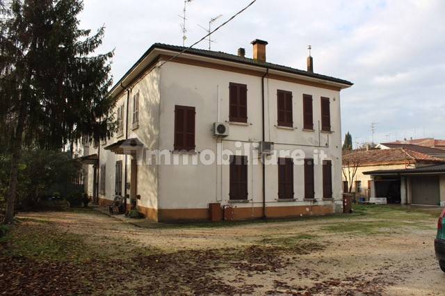 Trilocale via Mirandolese 23, Revere, Borgo Mantovano