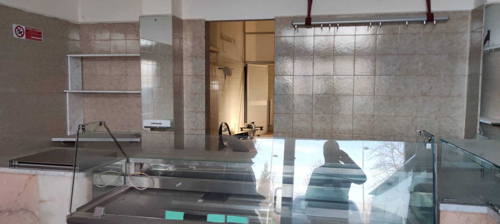 Locale commerciale in Vendita