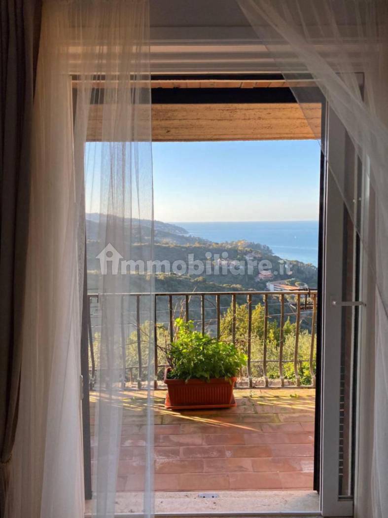 Trilocale via del Pianone Alto, Porto Santo Stefano, Monte Argentario