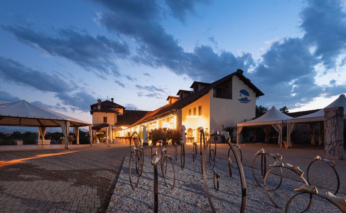 Ristorante con laboratorio in Vendita