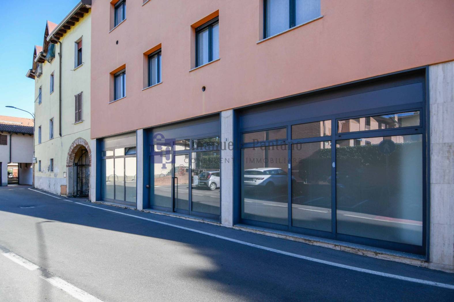 Locale commerciale in Vendita