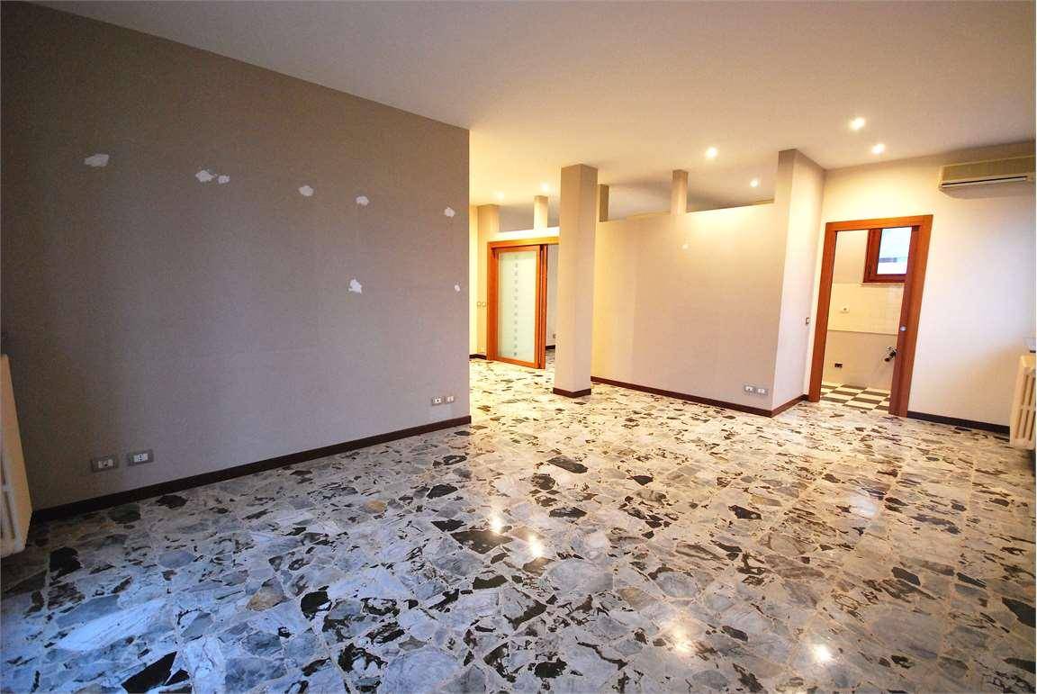 Trilocale via Gentilini 32, Borgolavezzaro