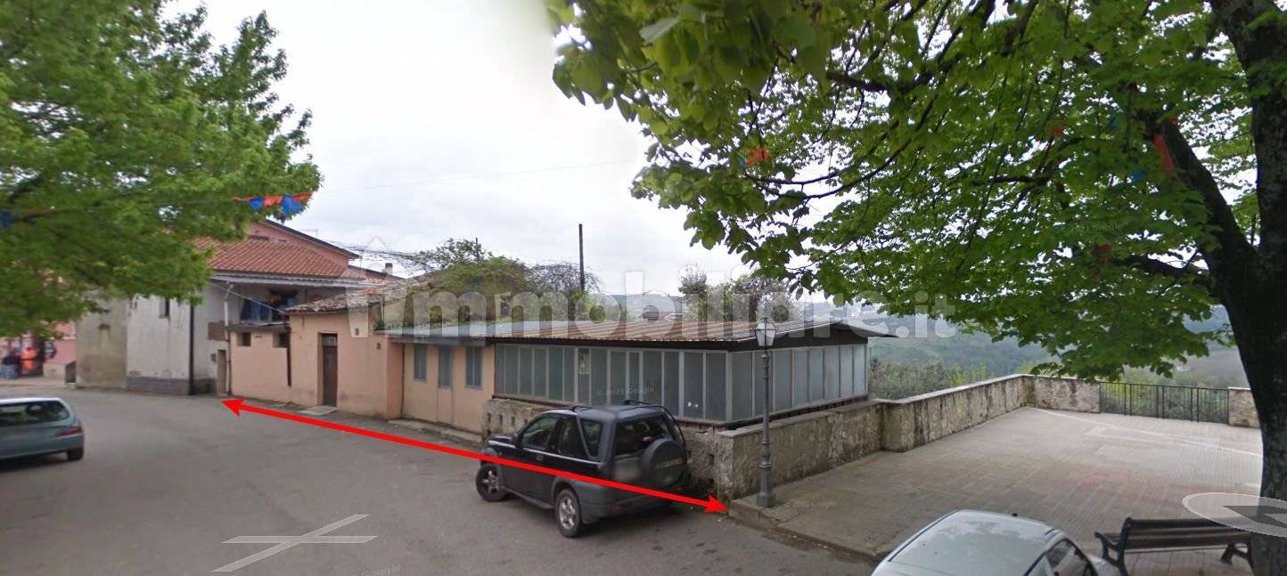 Locale commerciale in Vendita