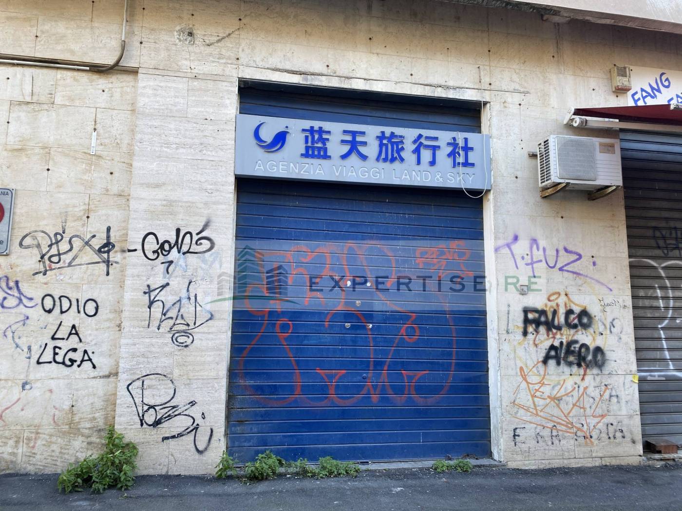 Locale commerciale in Vendita