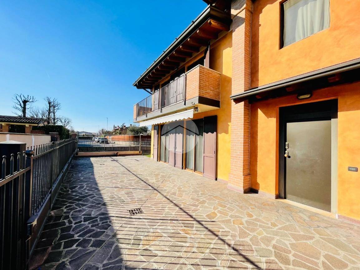 Trilocale via falcone 1, Centro, Mairano