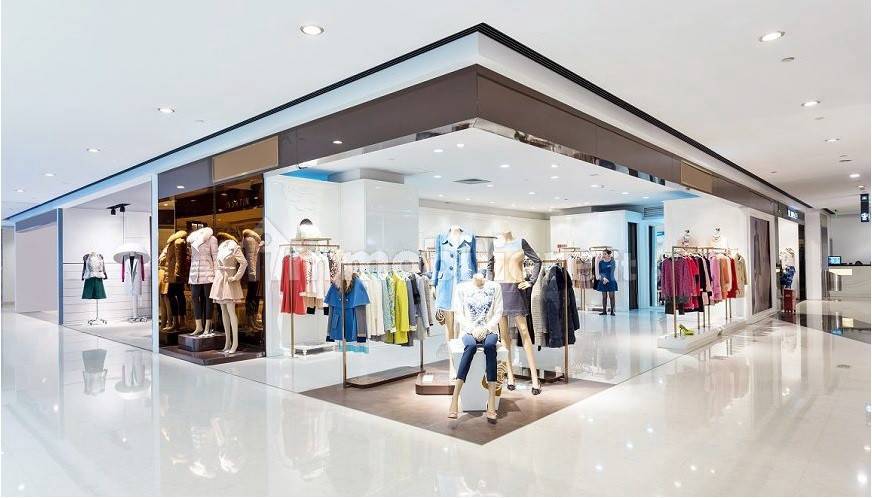 Locale commerciale in Vendita